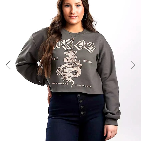 goodie two sleeves @ BUCKLE | Tops | Snake Eyes Cropped Pullover | Poshmark
